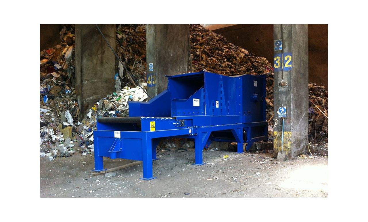 Bale opener - debaling of all kinds of wrapped bales